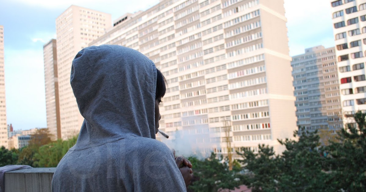 Wink and stare ;-): I wonder if Paris has a ghetto?