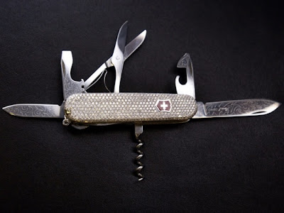 Diamonds: Diamond Encrusted Knives