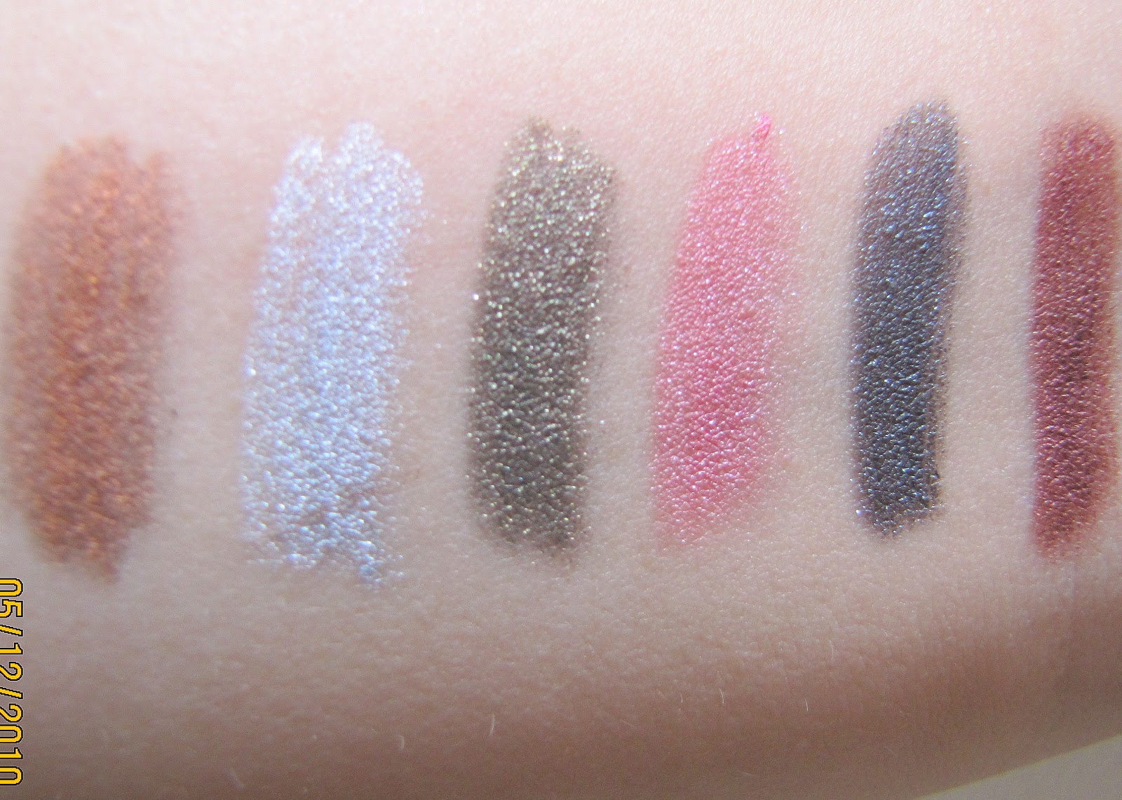 Lakme Glide On Eye Color - Swatches