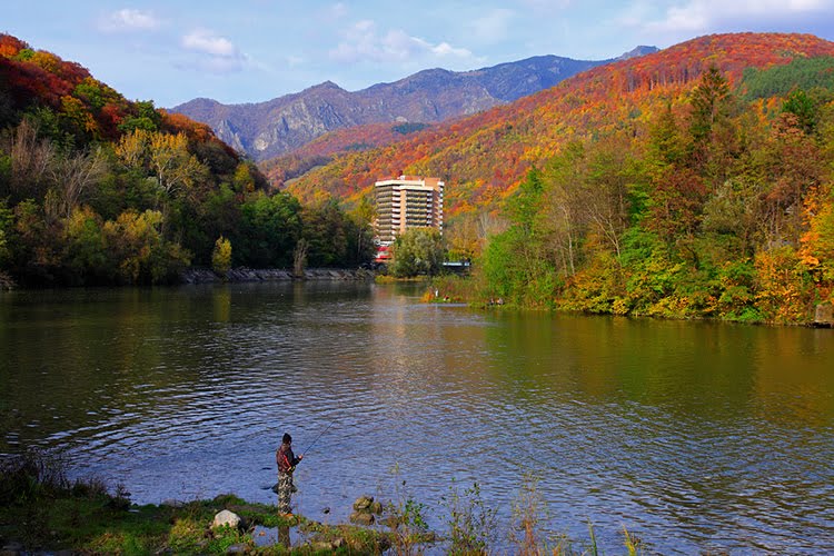 ROMANIA MAGICA-VALEA OLTULUI ~ KARMAPOLICE