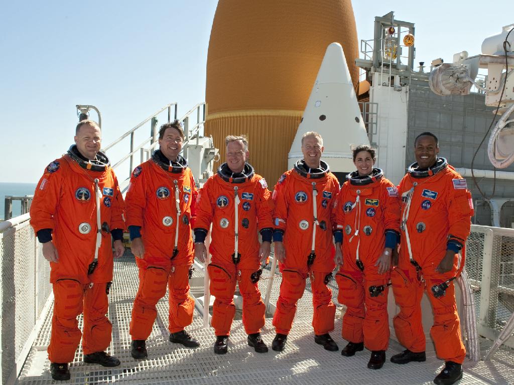 AubreyJ.org: Discovery STS-133 Still On Track for a November 1st Launch