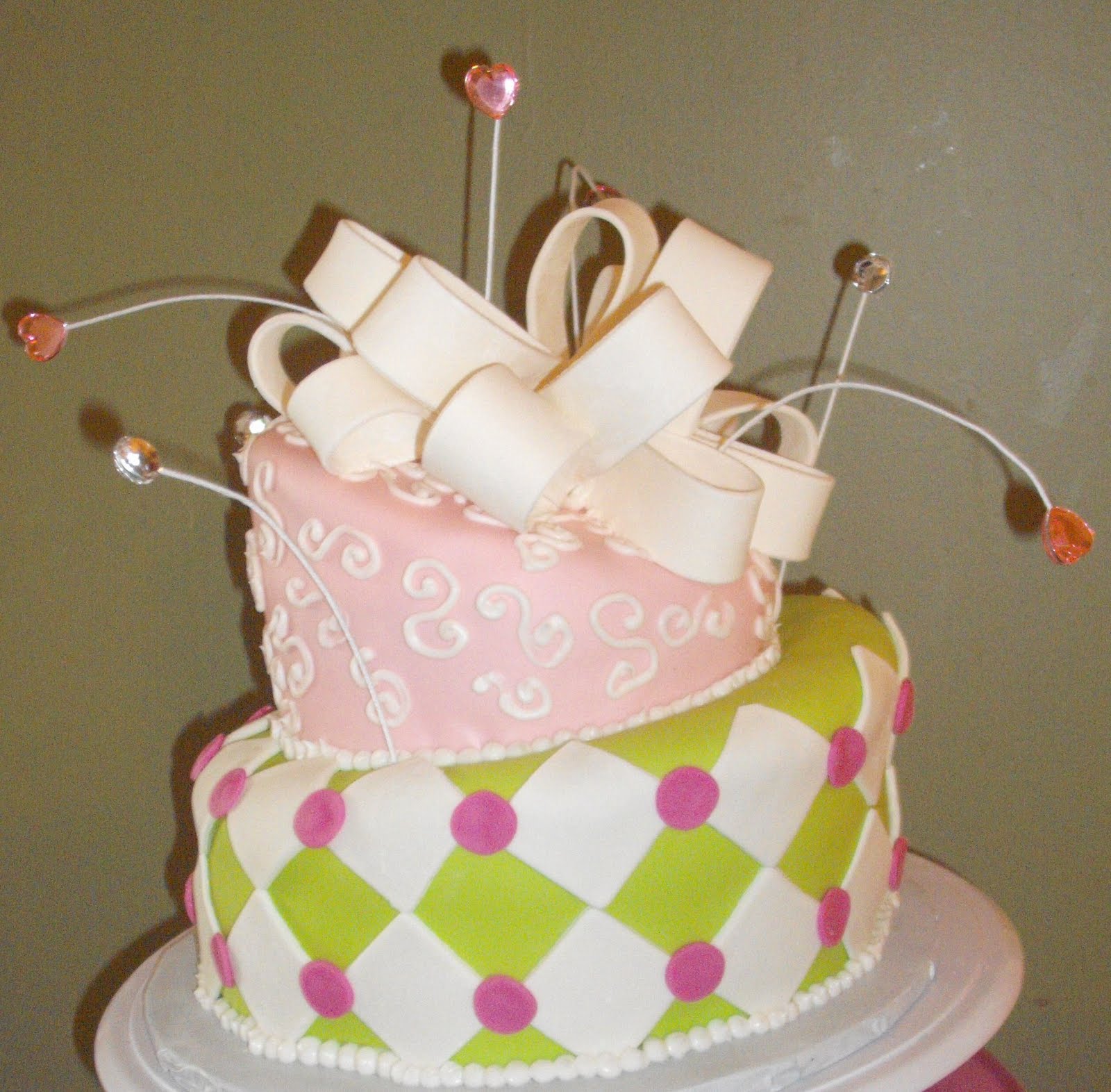 Crazy Daisy Cakes & More: Topsy Turvy Cake