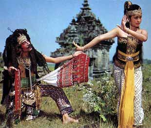 BEAUTIFUL ISLAND: wayang