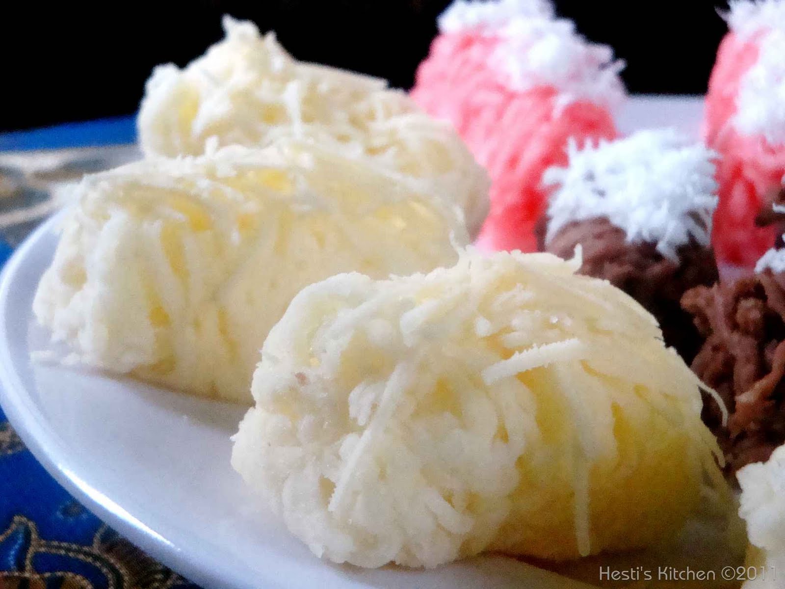 HESTI'S KITCHEN : yummy for your tummy: Getuk Lindri