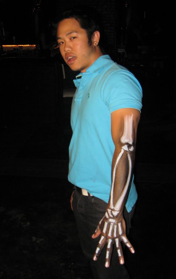 Airbrush body painting