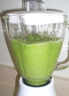 Gourmet Mom on-the-Go: Shamrock Shake...shhh, it's healthy!!