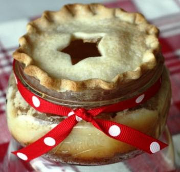Gourmet Mom on-the-Go: Apple Surprise Mini Pies