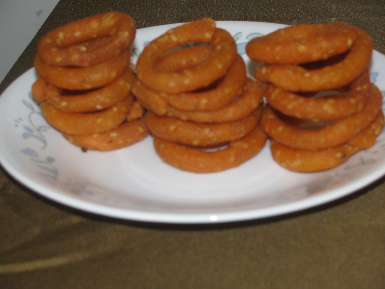 SwapnaSridhar: Chegodilu / Chekodilu (Rice Flour Rings)