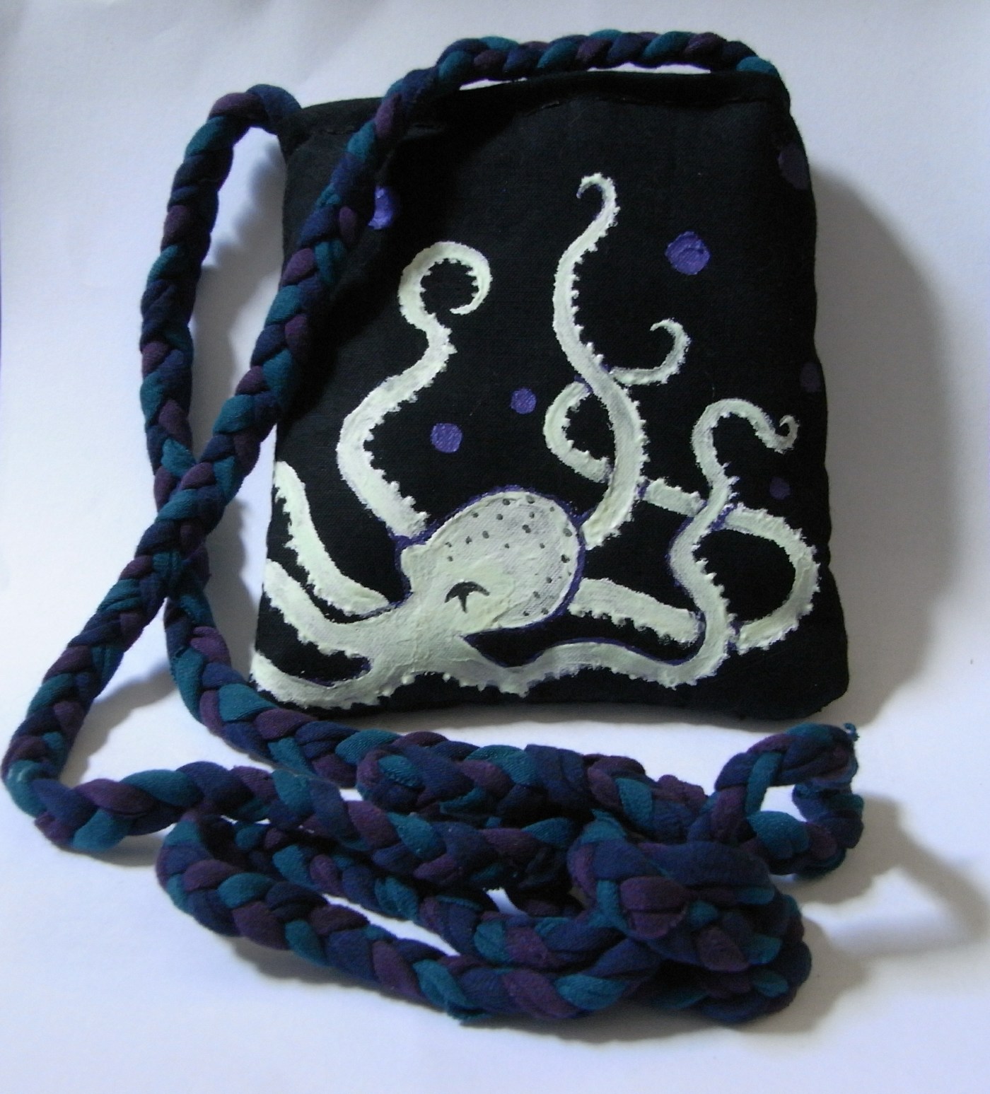 saraccino: Glowing small octopus bag