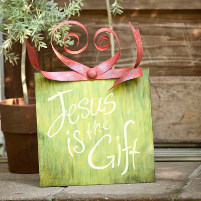 JESUS is the GIFT – Bogie's Wonderland