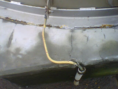 A Day With Sony Ericsson T250i: Earth Lug of A Tank