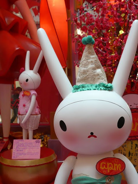 Fifi Lapin: The Giant Fifi!