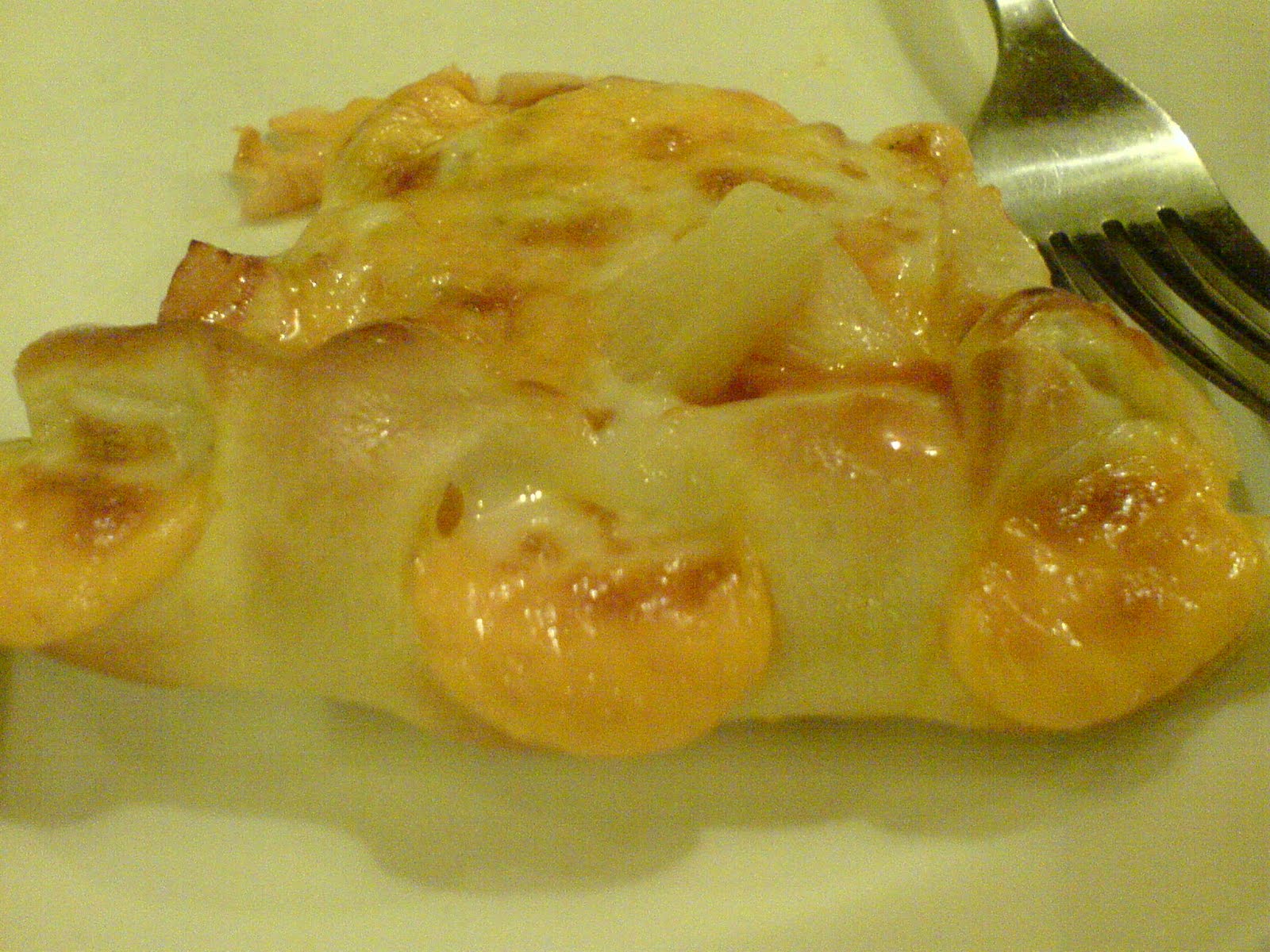For thE PrinCe & thE PrinCesS: Pizza Hut Extreme Cheesy Lava 6