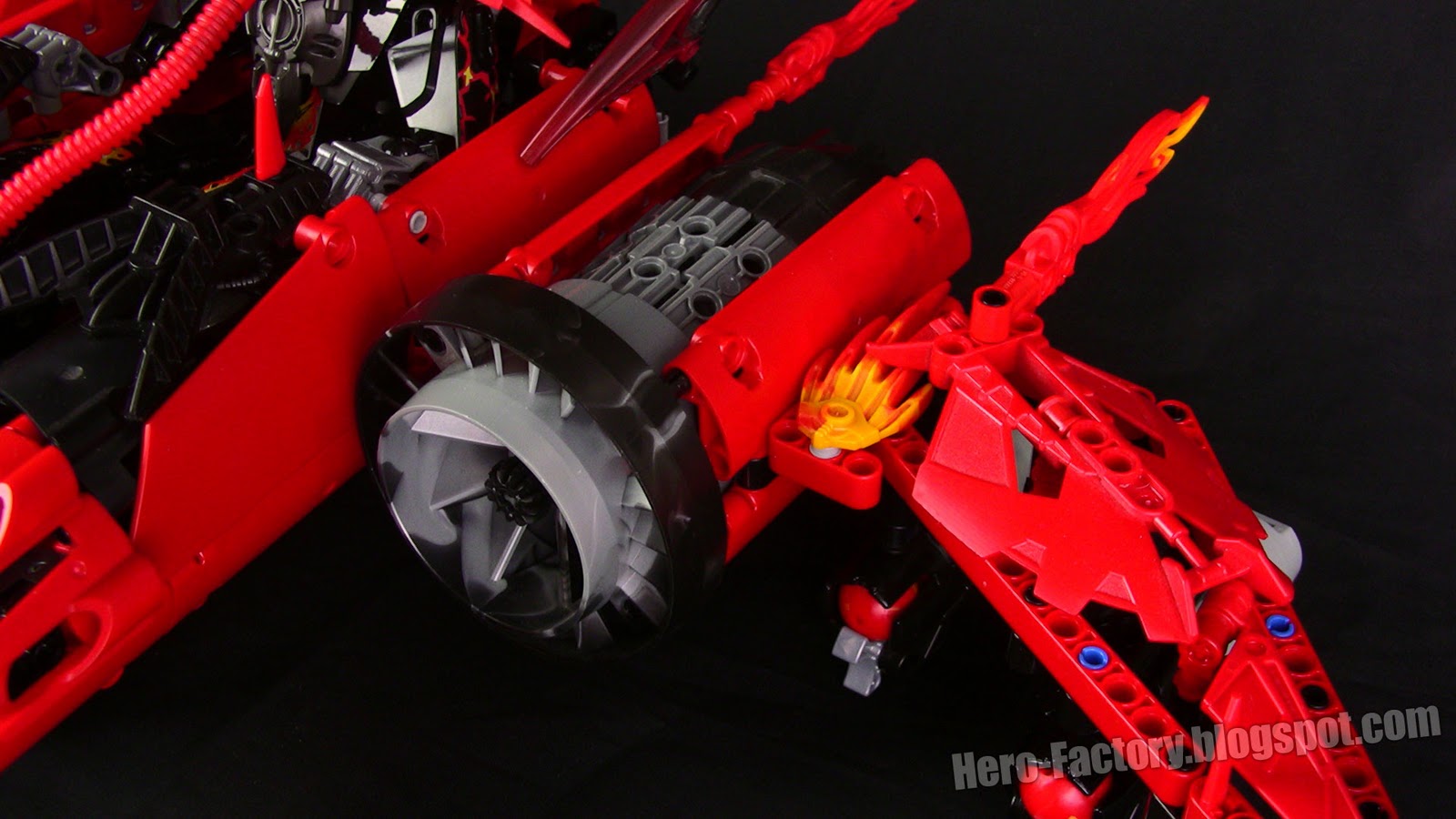 LEGO Hero Factory MOC: Maelstrom + Gunship "Fire Storm"
