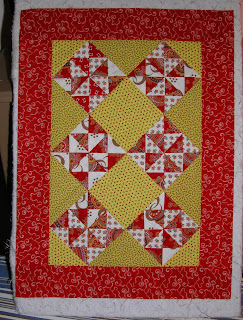 Notes from the Quilt Lab: Red and white pinwheels/broken dishes