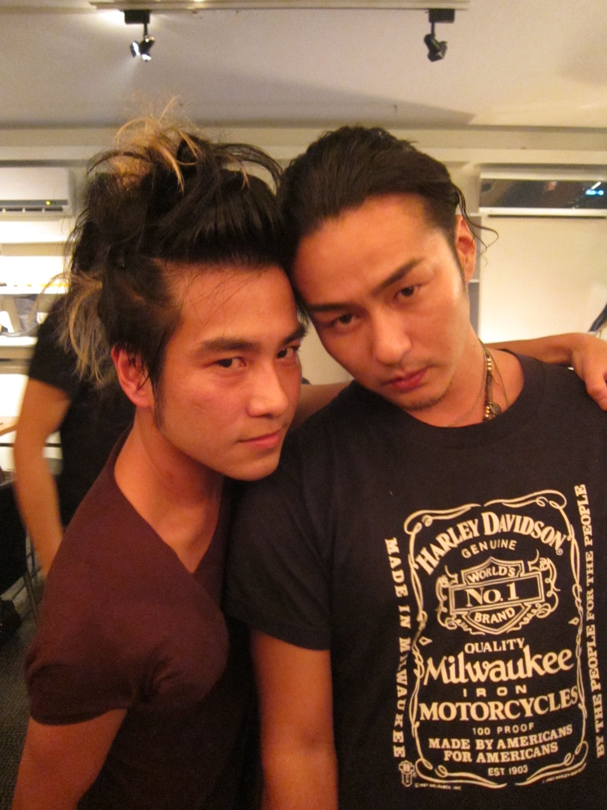 ENZO LIN INTERNATIONAL BOUTIQUE GROUP: 土屋安娜@ENZO LIN CHIC BAR