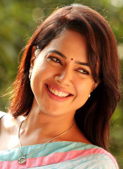 Sameera Reddy Latest Wallpapers 2010