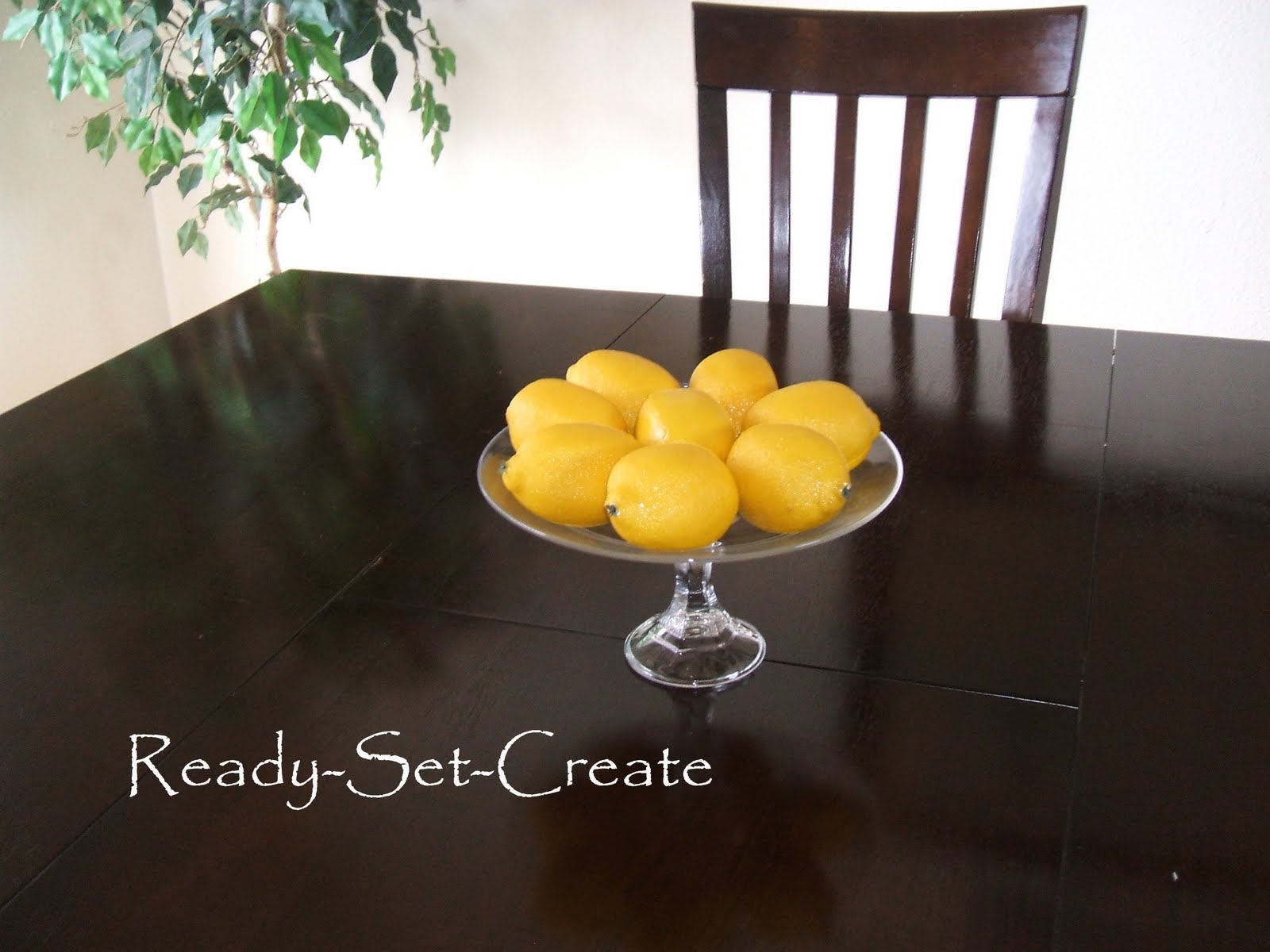 Ready, Set, Create!!: $4 Cupcake Stand / Lemon Centerpiece