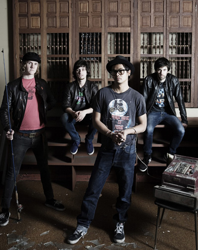 Romy In The Blog: The Temper Trap Konser 3 Kota Di Indonesia