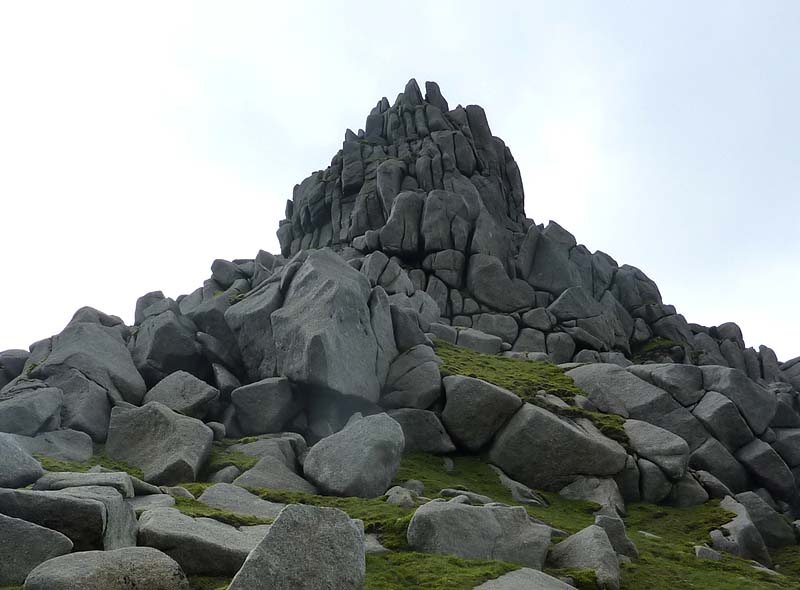 Alex and Bob`s Blue Sky Scotland: Caisteal Abhail. Arran Ridge.