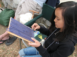 Syrendell: Weaving with Children