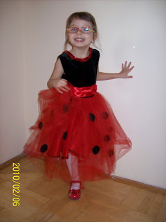 Lucille's Fashion Designs: ROCHITE PENTRU FETITE