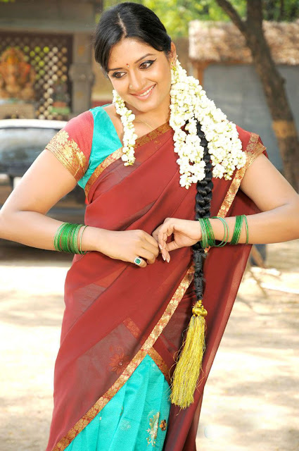 Tamil Cine Hunt: Vimala Raman Cute In Red Half Saree