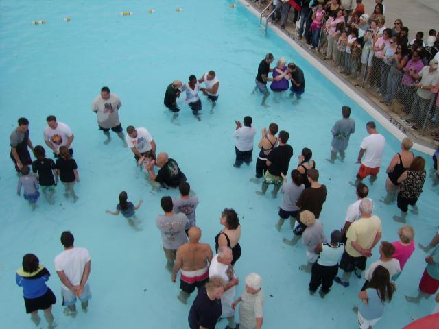 CCM Photography: Photographing an outdoor baptism