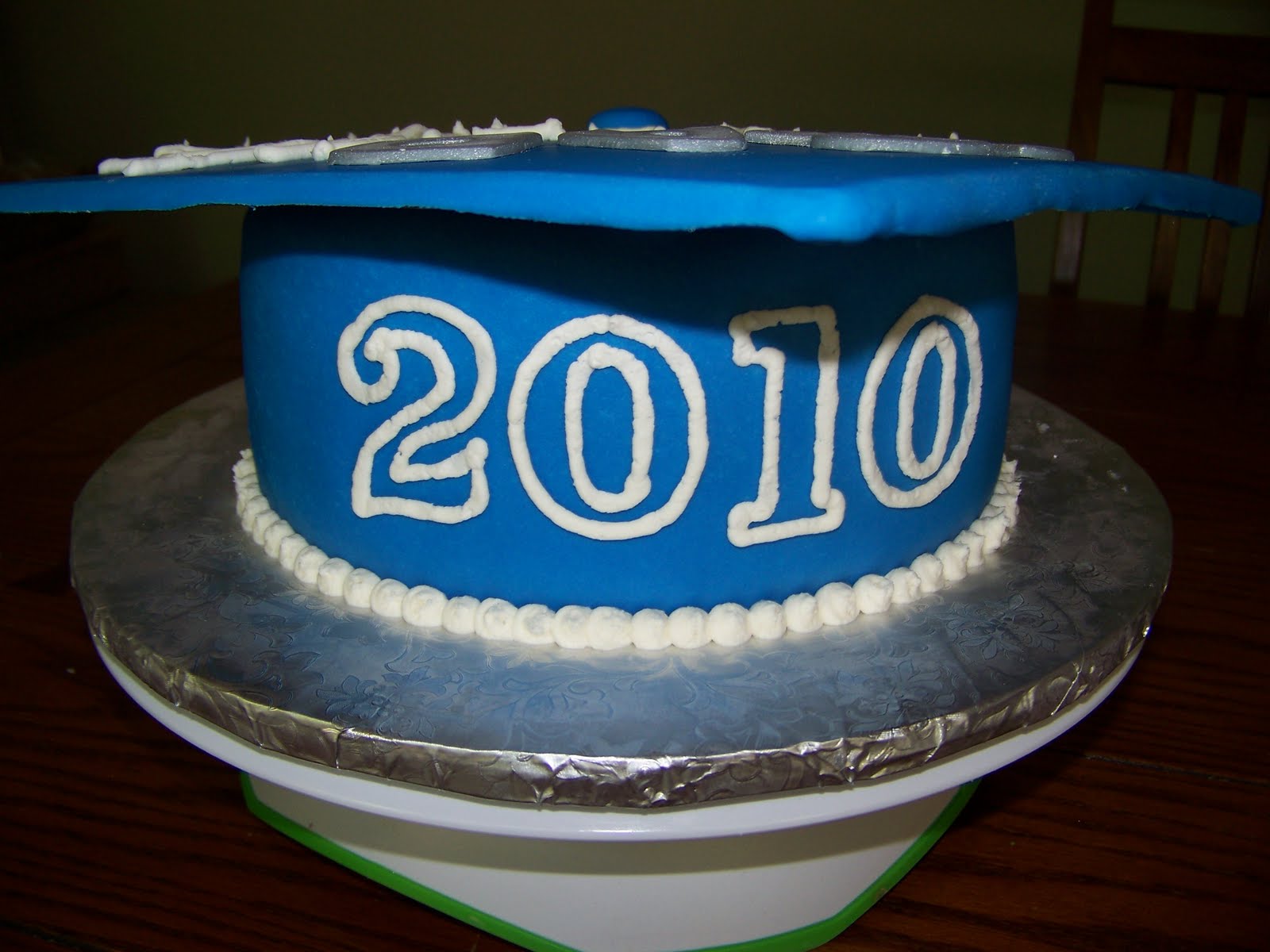 Plumeria Cake Studio: Graduation Cap Cake