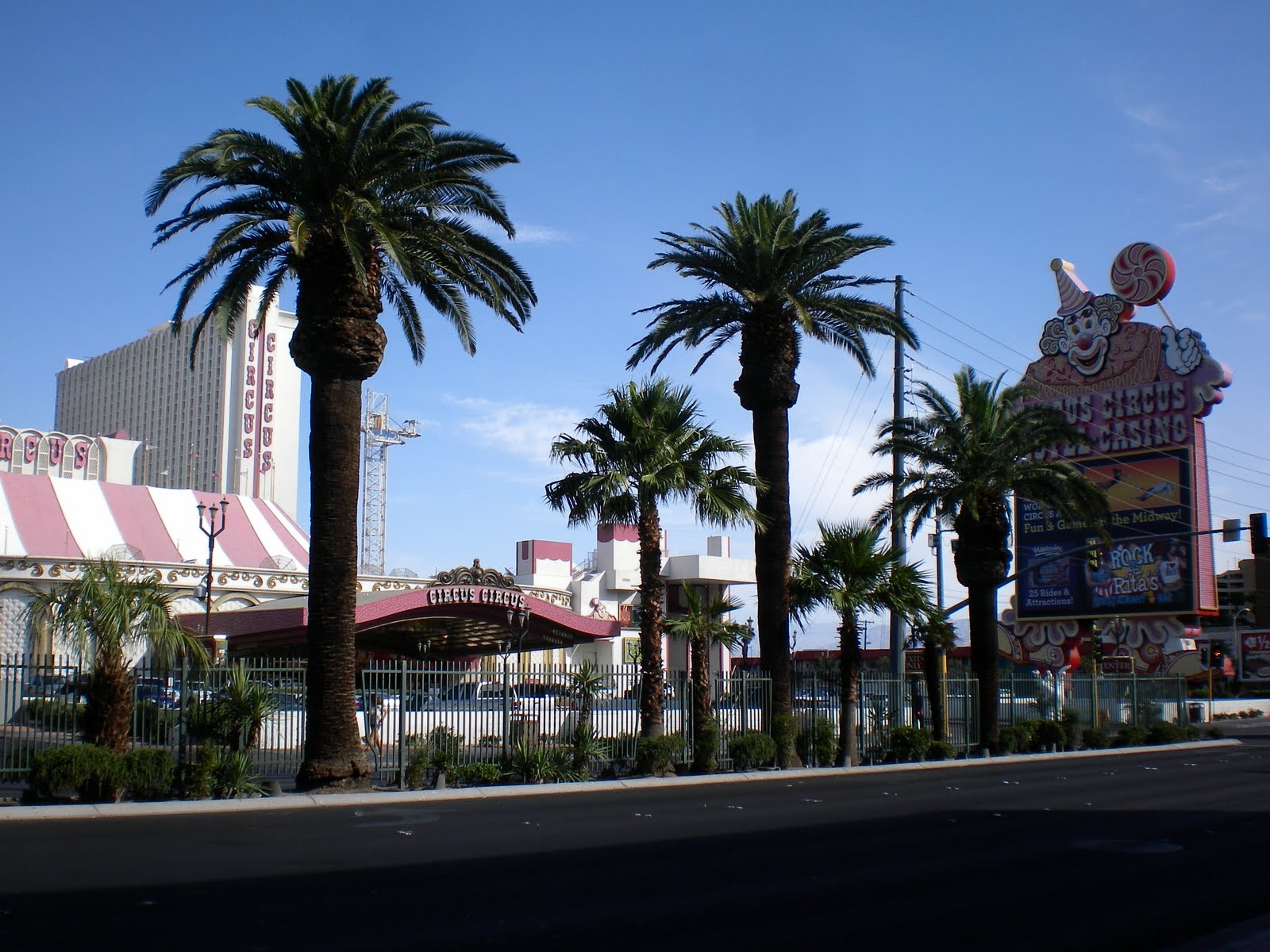 The Ham and Egger Files: Crazy World of Minigolf Tour - Course Visit ...