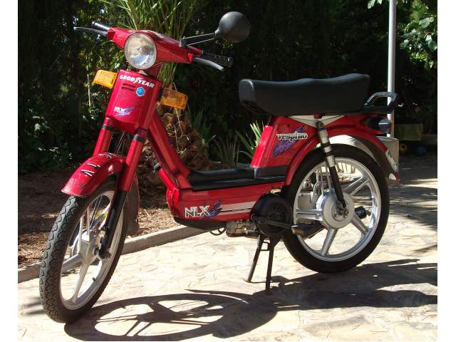 VESPINARIUM: VESPINO NLX (1990-1992)