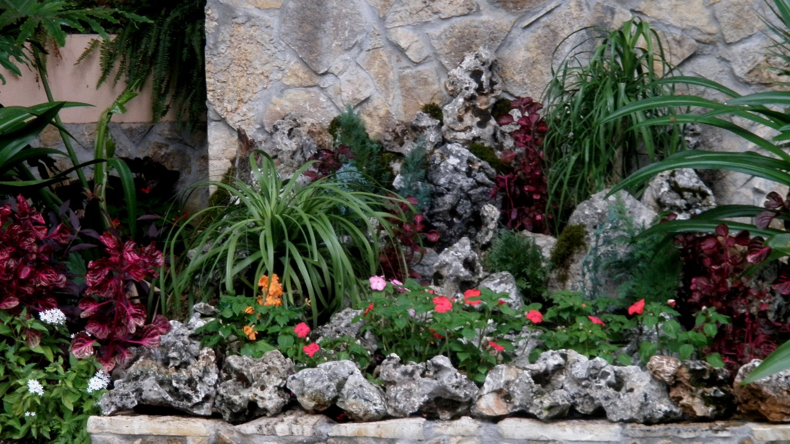 jardinbio: Decoración con rocalla 50% terminada