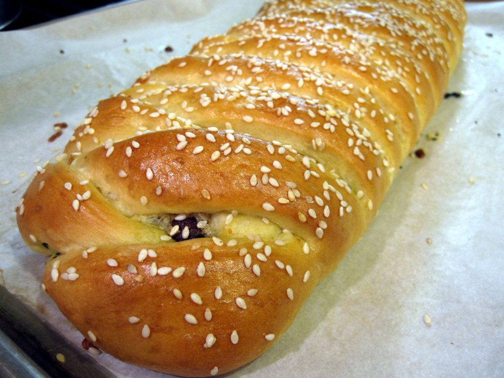 Happy Go Marni: White, Red, and Green Italian Braid Featuring a Pesto ...