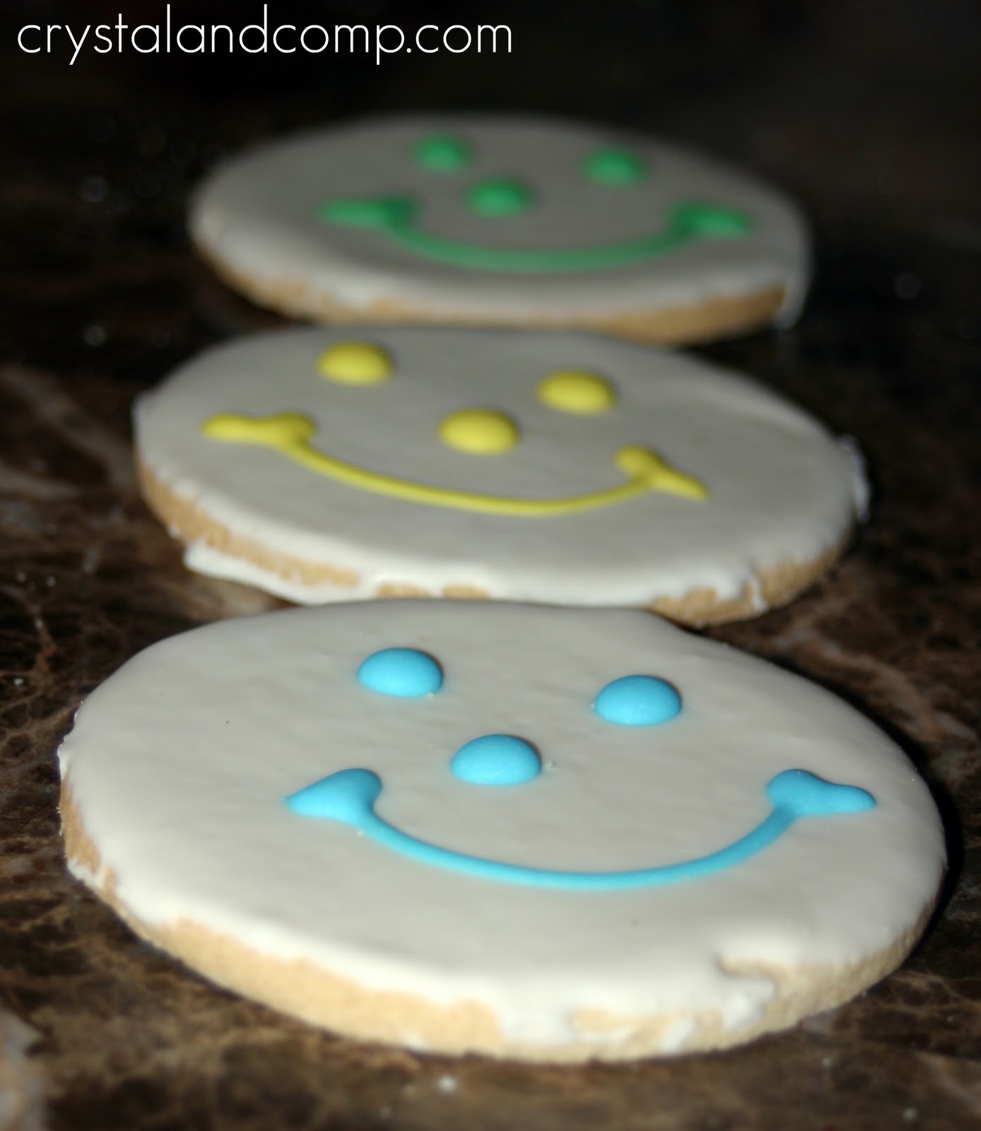Smiley Cookies (giveaway) - CrystalandComp.com
