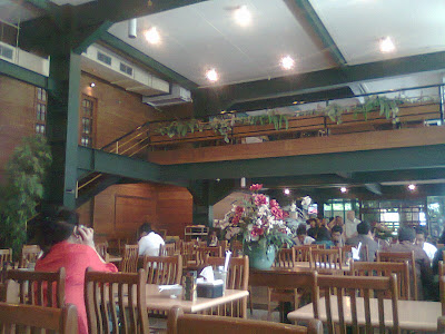 k o k o r o n a k a n i: Beautika - Manado's food