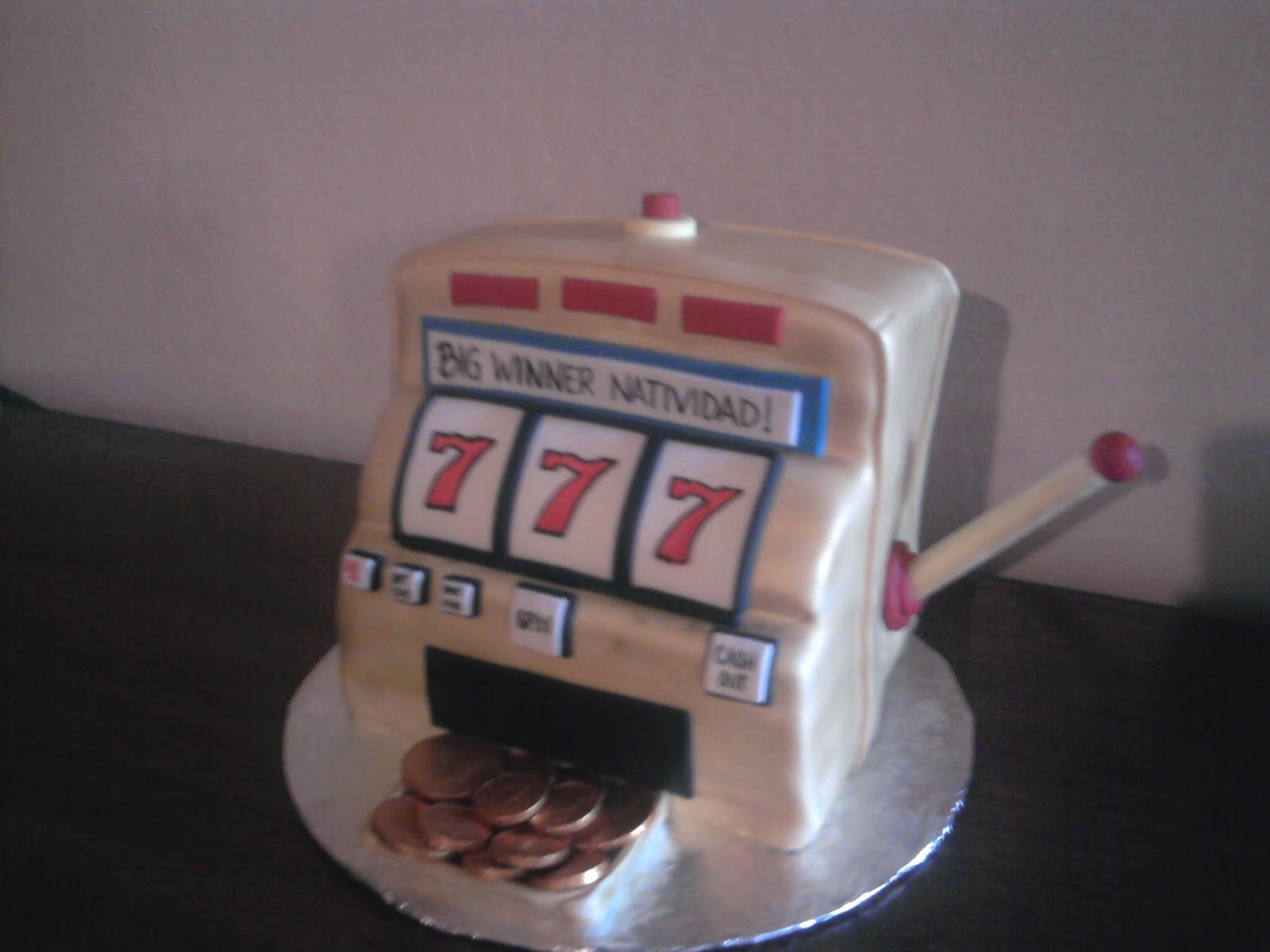 Tara's Piece of Cake: Slot Machine