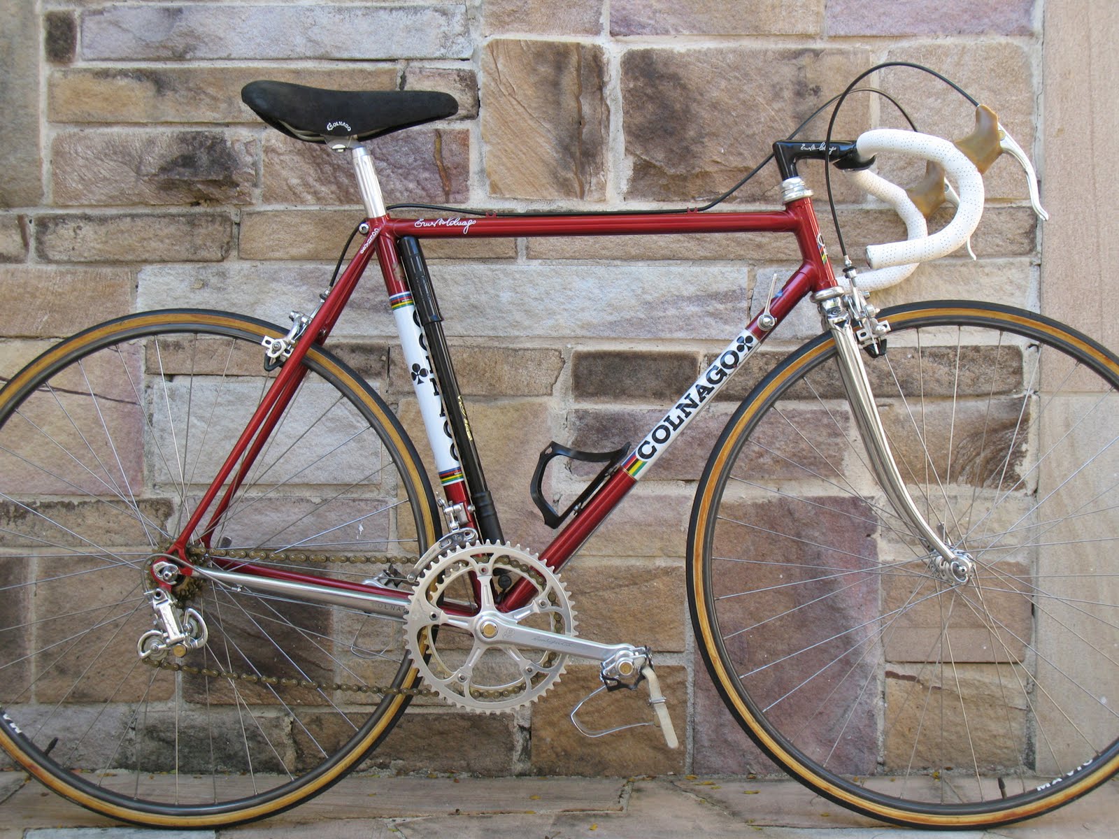 campagnolo delta brakes: Candy Red Colnago