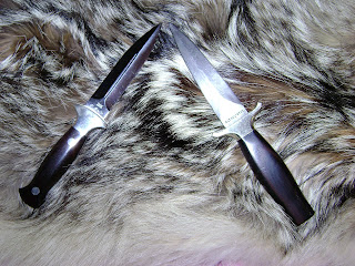 Freyashawk's Edged Weapons: Two Double-edged Daggers