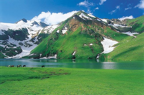 Tour de Pakistan: Kaghan Valley of Meadows and Lakes