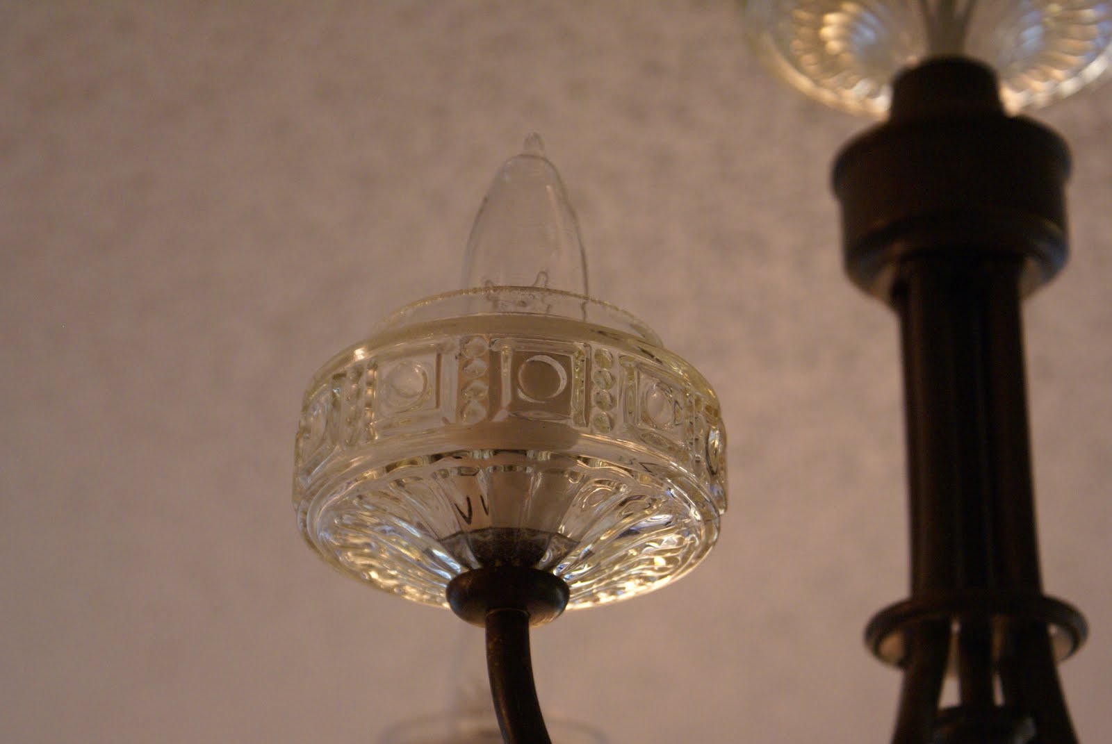 Quill Cottage: STUDIO LIGHTING AND DIY CEILING MEDALLION...