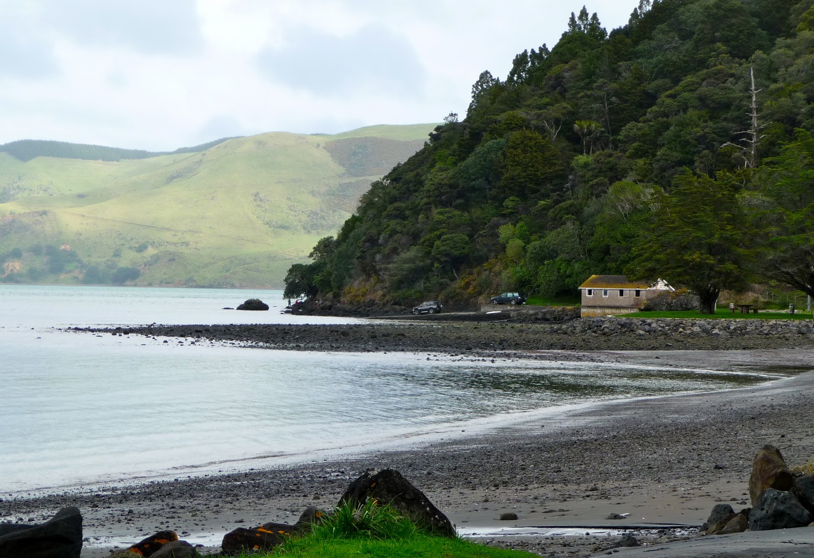 Discovering NZ: Views and a 100 year old Cafe - Huia