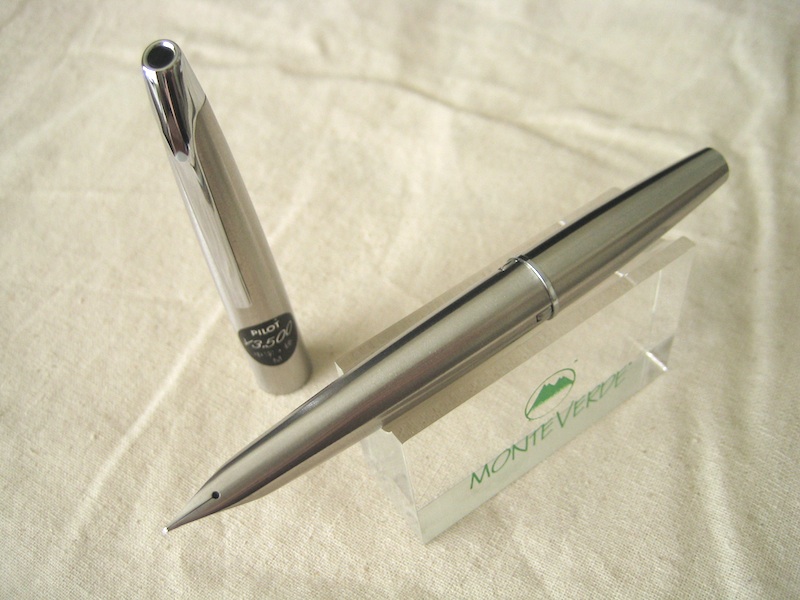 筆週記 Evan's Pen Weekly: Pilot MYU 701