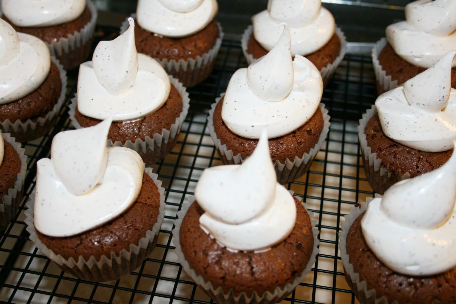 Jolts & Jollies: Tea Cakes with Earl Grey Icing