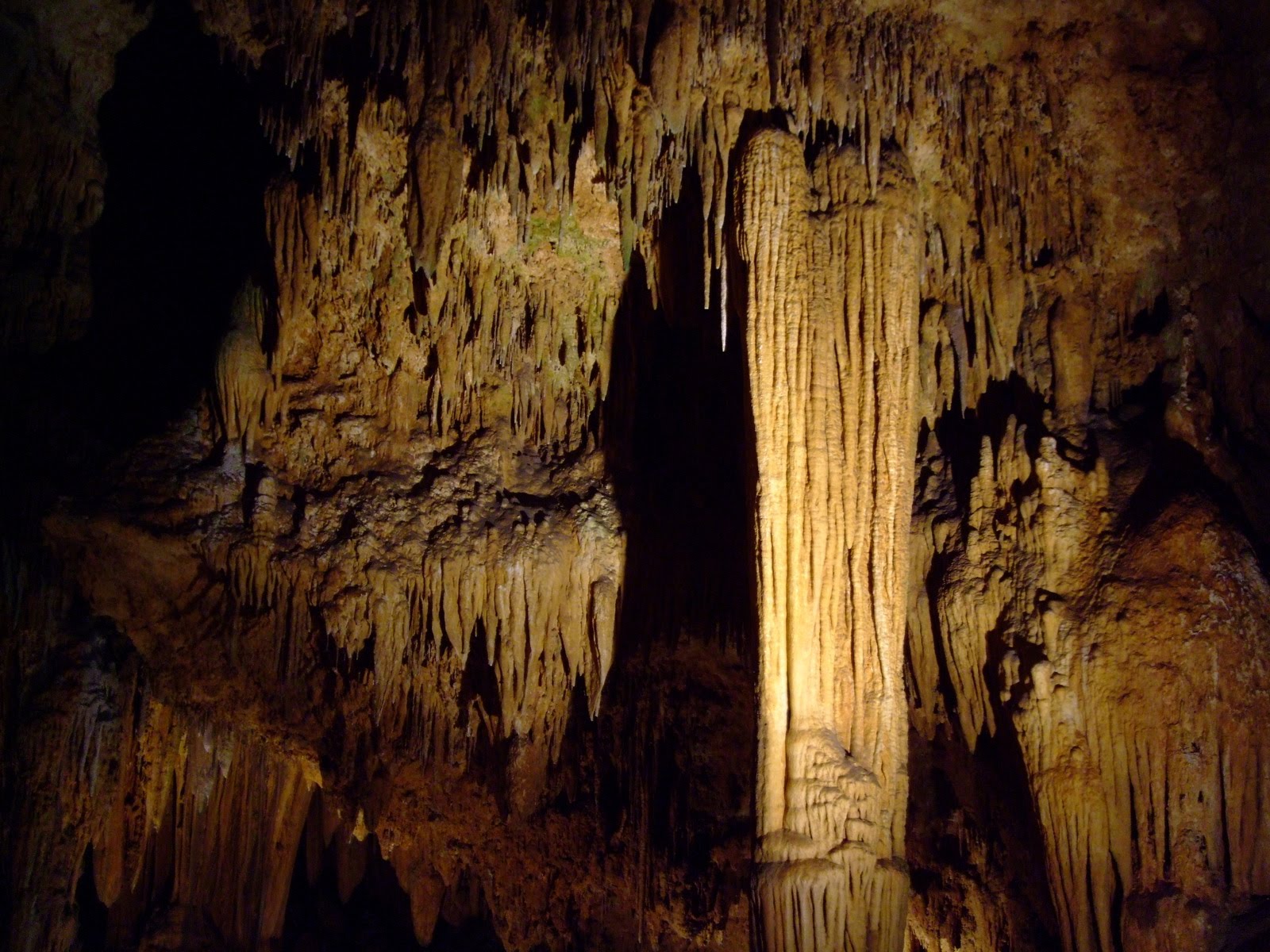 the world of m: [photographic diary] an in-depth foray into Luray Caverns