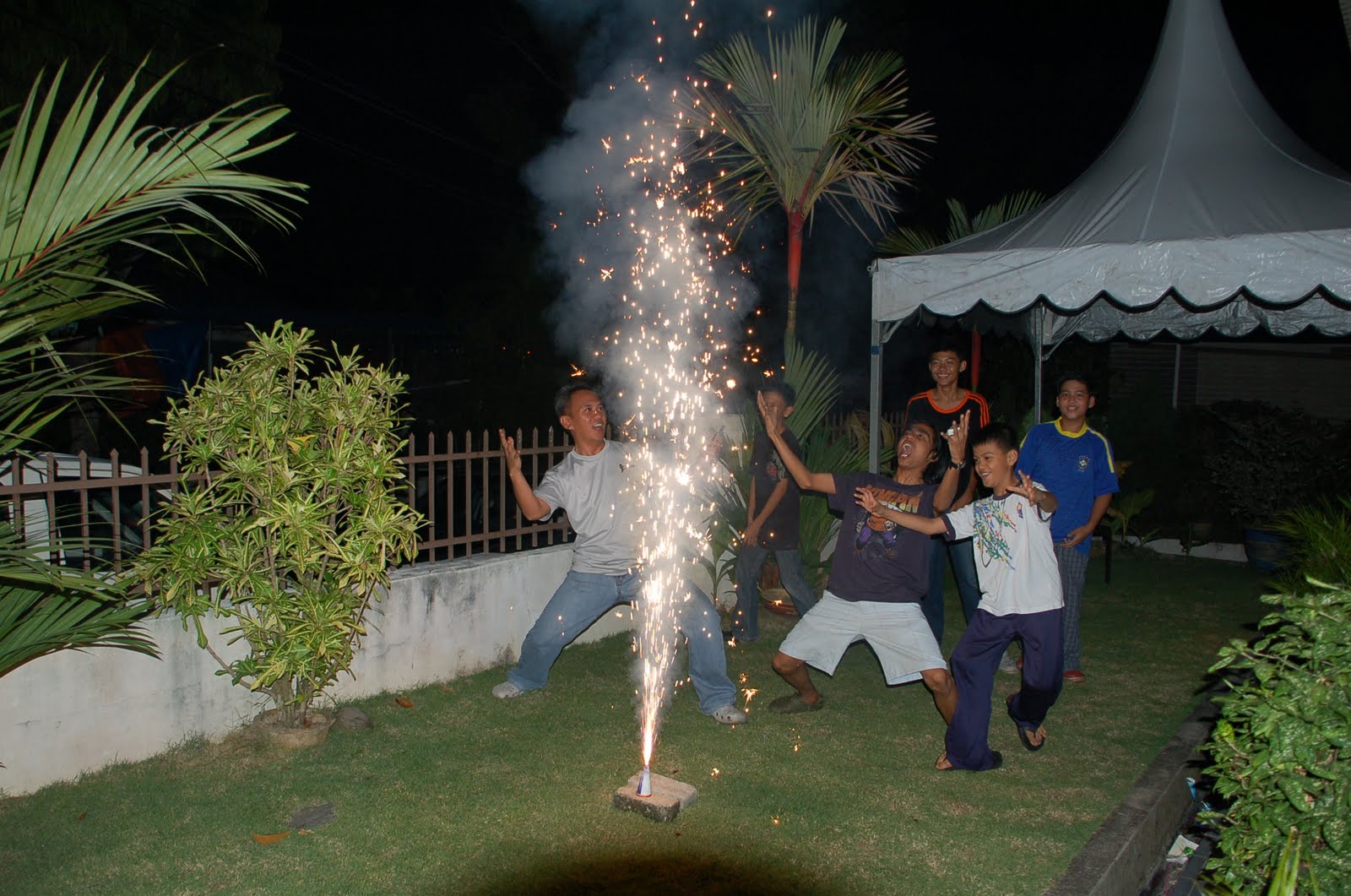 MARI SINGGAH SEBENTAR: Kemeriahan Raya Aidil Fitri 2010- Di Penang