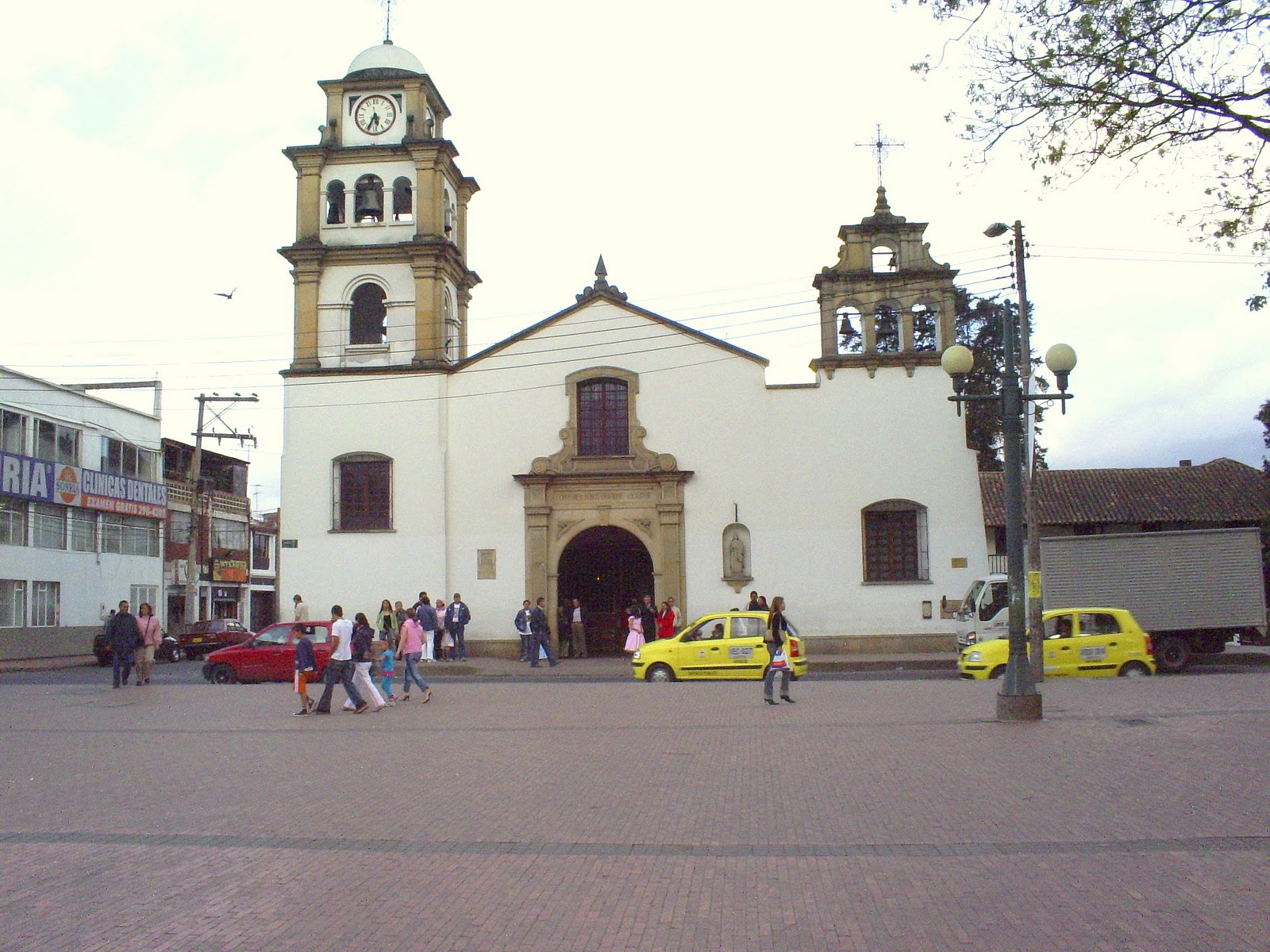 Localidades Bogotá: Localidad de Fontibon Nº 9 - Monica Castañeda