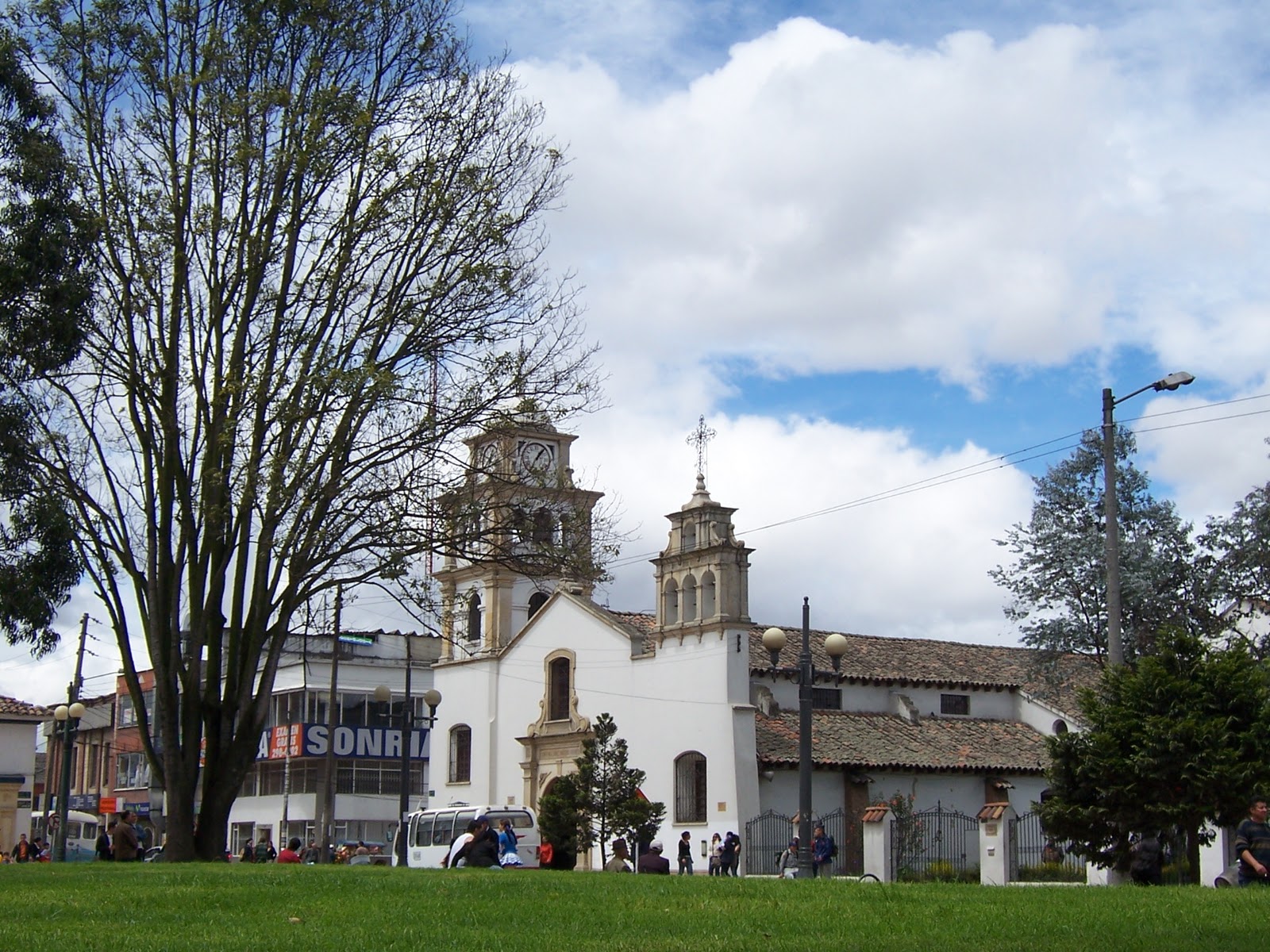 Localidades Bogotá: Localidad de Fontibon Nº 9 - Monica Castañeda