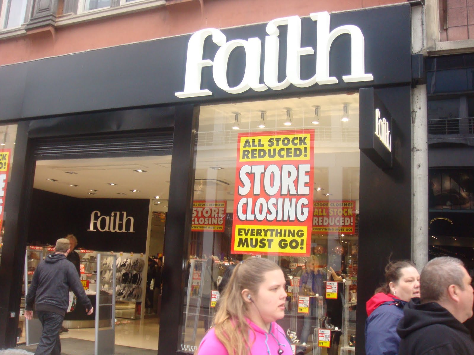 Fabstar Image Shoppers: Faith shoes now in administration!