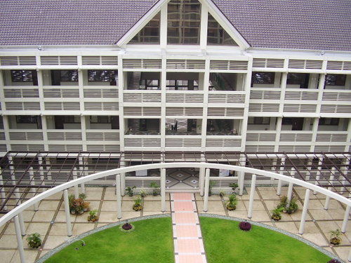 Not Just Review: Wisudaan UPI hari ini!