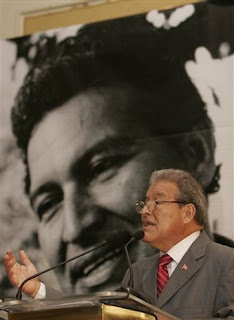 Mayo Sibrián: Mayo Sibrián, el carnicero de la Paracentral